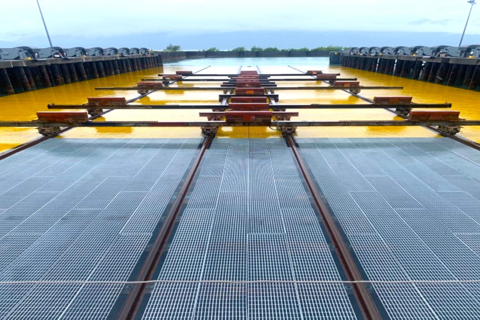 FRP Grating Vs Steel Grating: Which Is Better For You? - The Front JSC ...